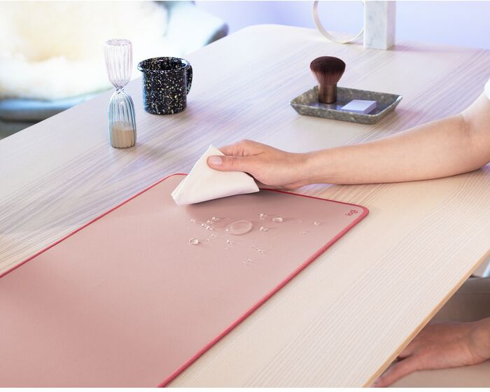 Logitech Studio Series XL músarmotta - Bleik | ELKO