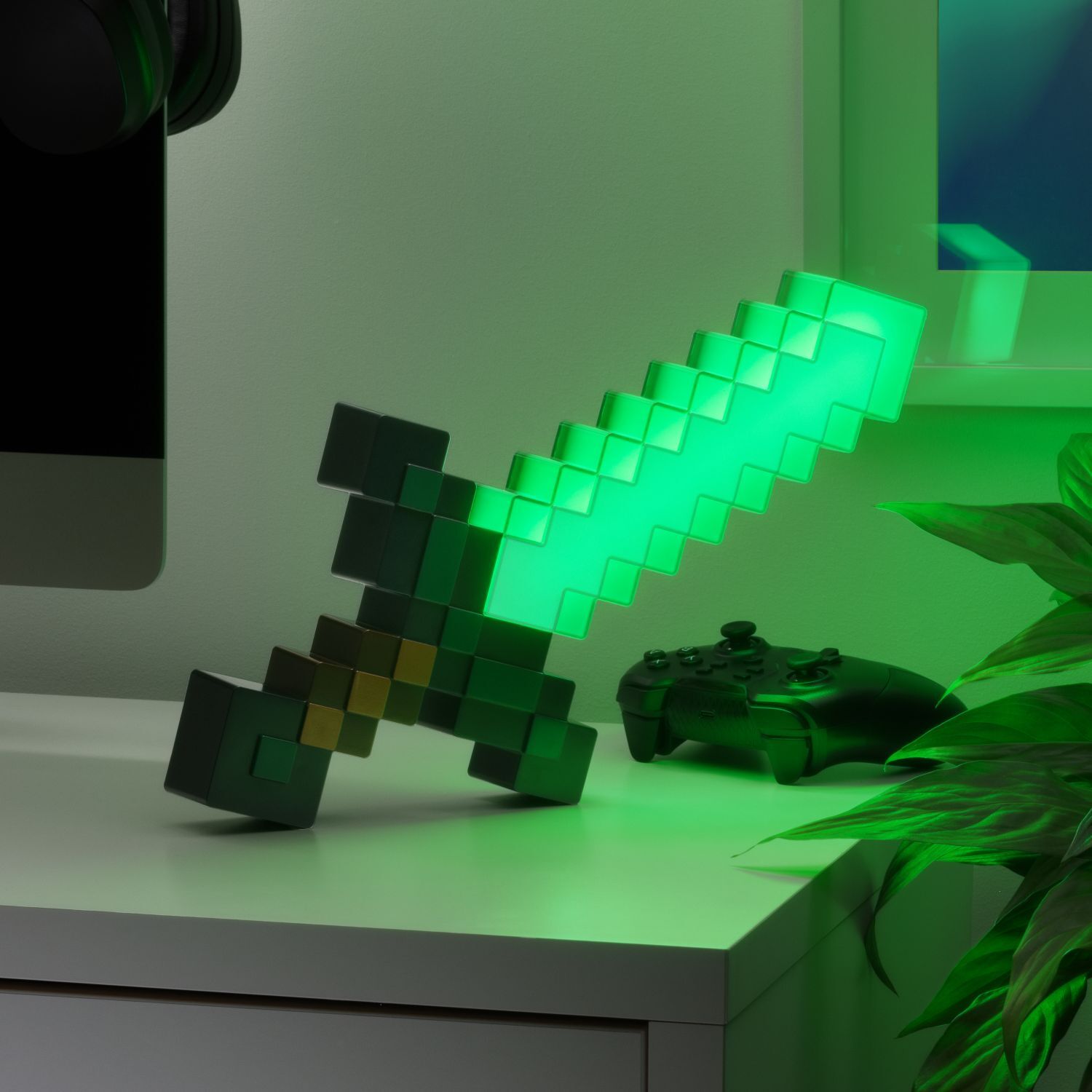 Minecraft Diamond Sword ljós | ELKO